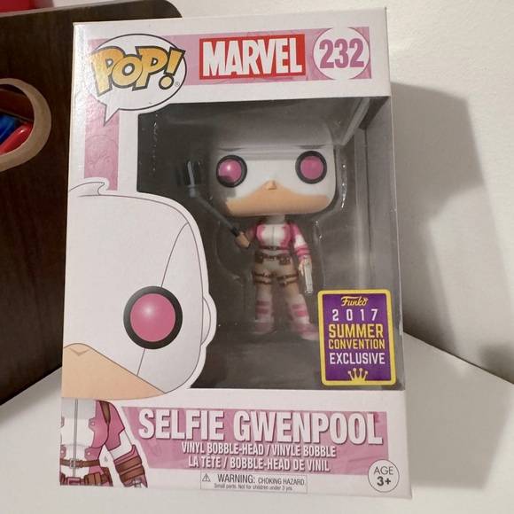 Funko | Toys | Funko Pop Selfie Gwenpool 27 Summer Convention Exclusive | Poshmark